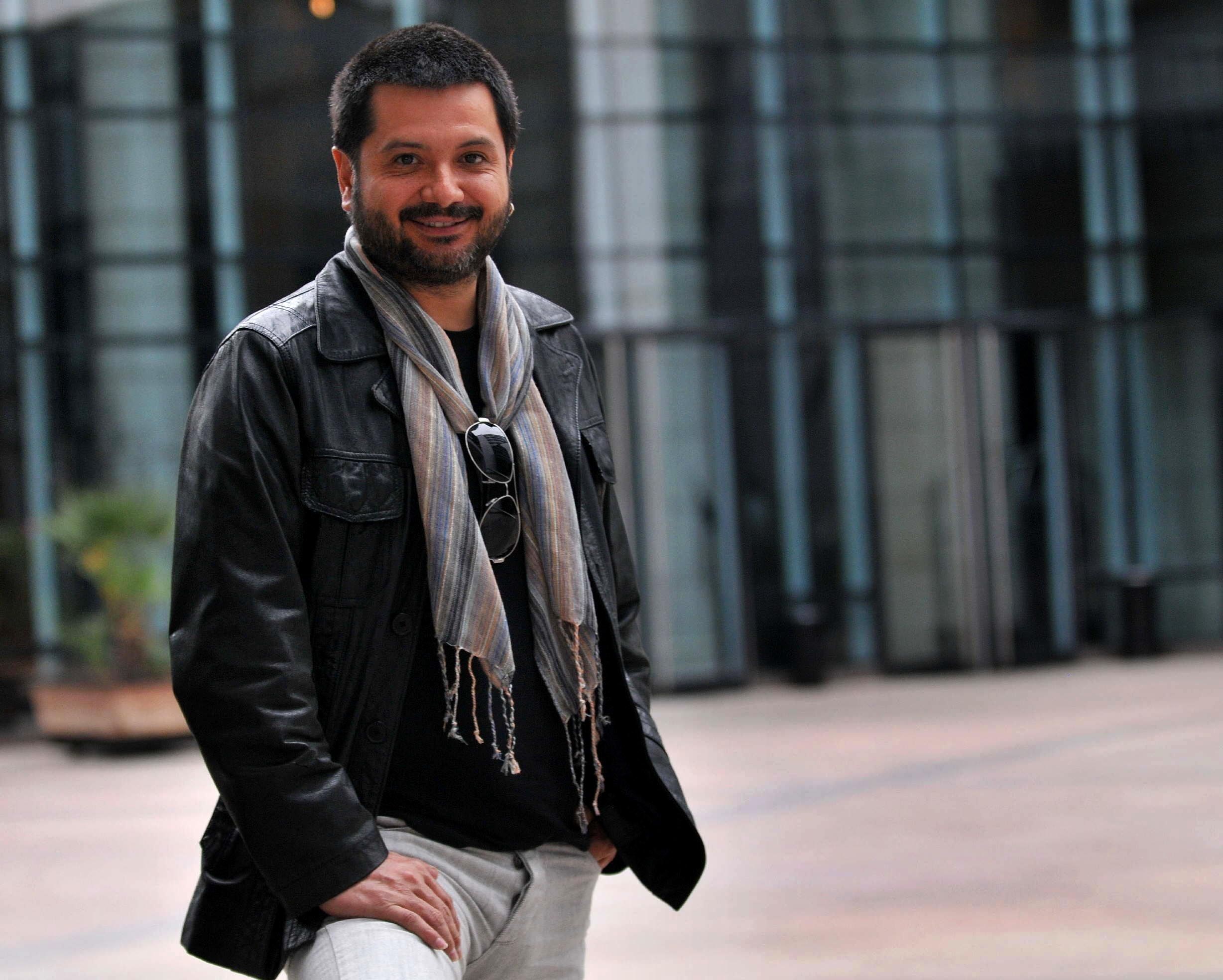 Acordes de JORGE ROJAS para Guitarra, Piano y Ukelele.